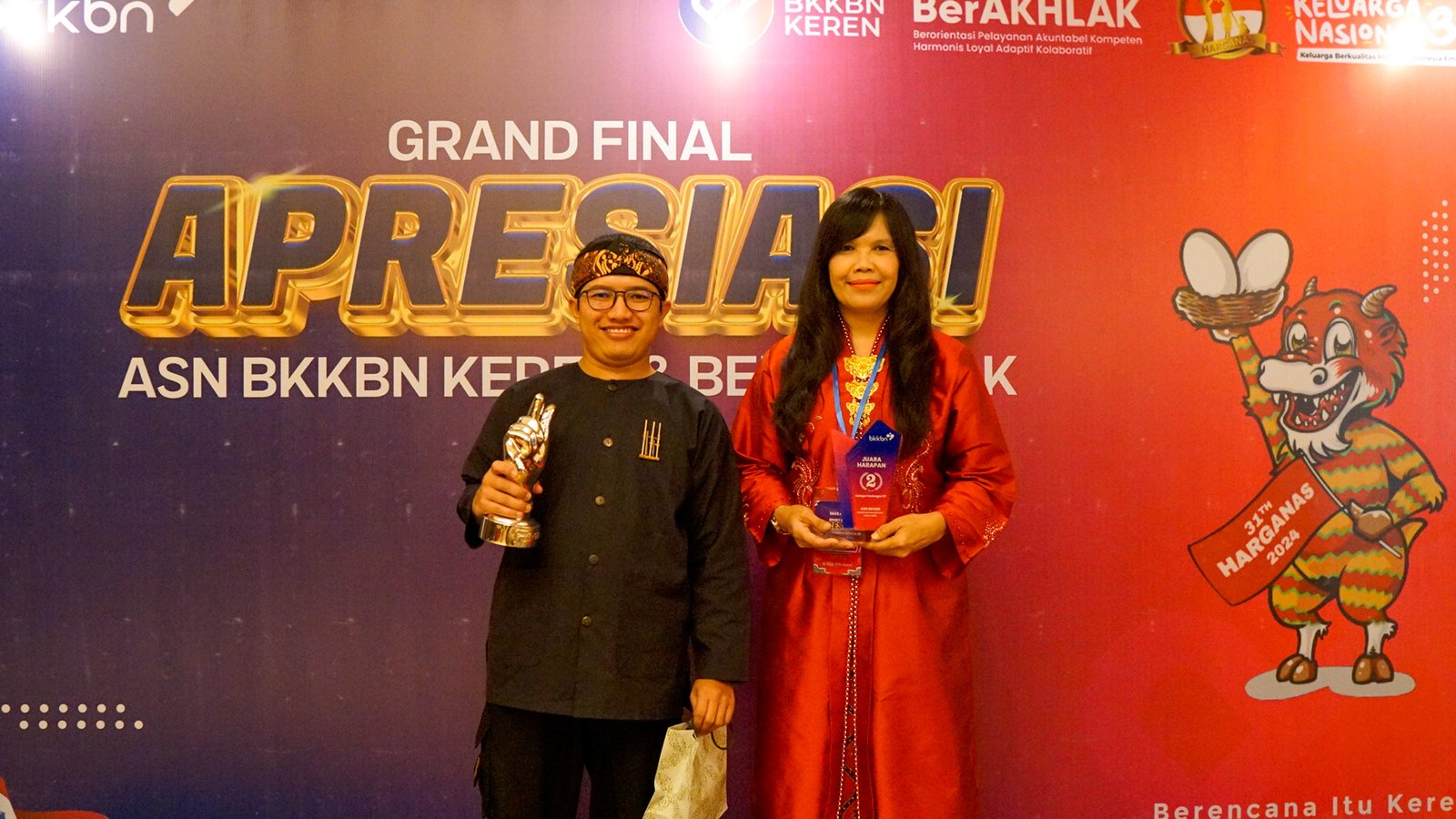 Hebat! Jabar Raih Dua Penghargaan di Ajang ASN Keren dan BerAKHLAK 2024 ...